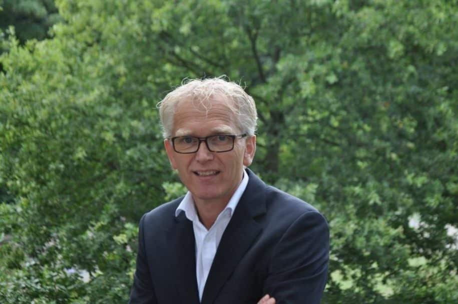 Hans Smith | Official Bookings | Speakers Academy