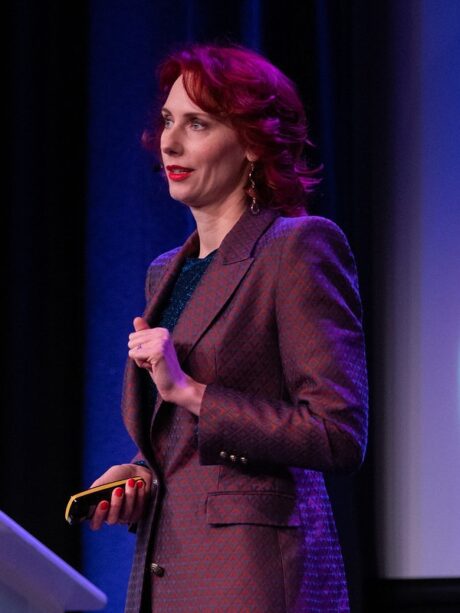 Eva Brouwer | Official Bookings | Speakers Academy