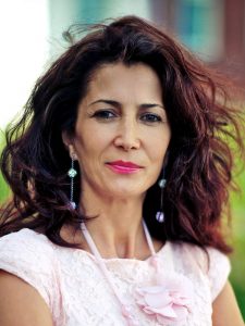 Zehra Dogan - Réserver un intervenant chez Speakers Academy®