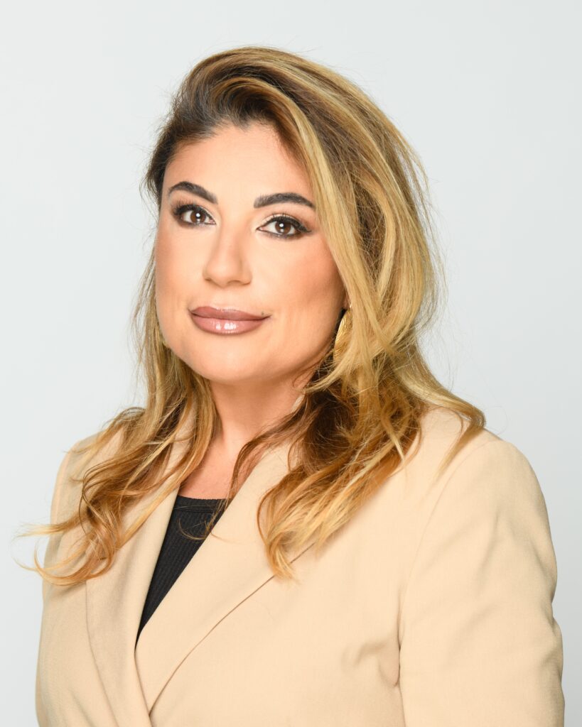 Yesim Candan - In bikini op een halal beach - Speakers Academy