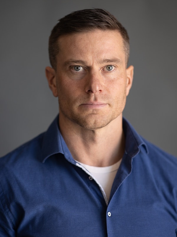 Derek de Vries | Official Bookings | Speakers Academy